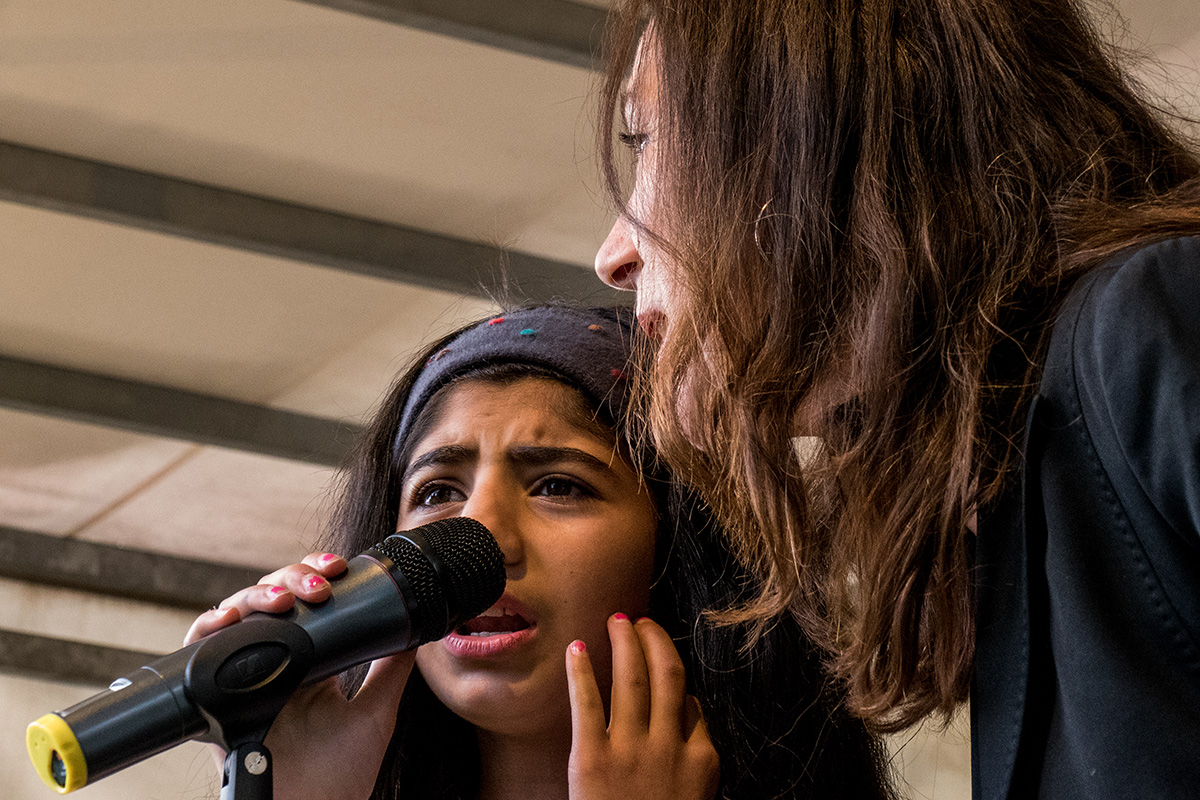 Stadtteilfest bei strahlendem Sonnenschein – Arbeits- und ...